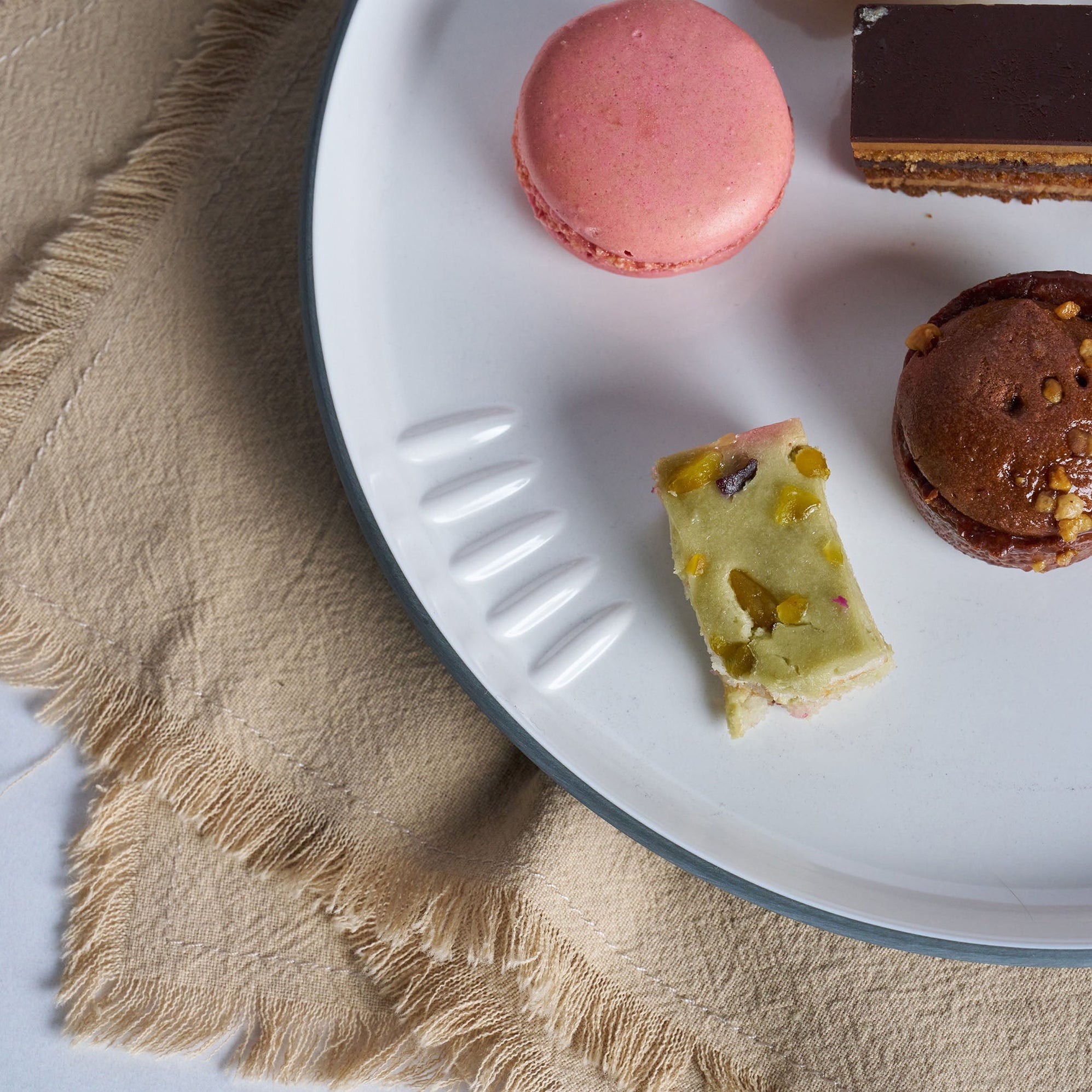 Talon Melamine 10inch Plate 251x251x25mm — Dalebrook